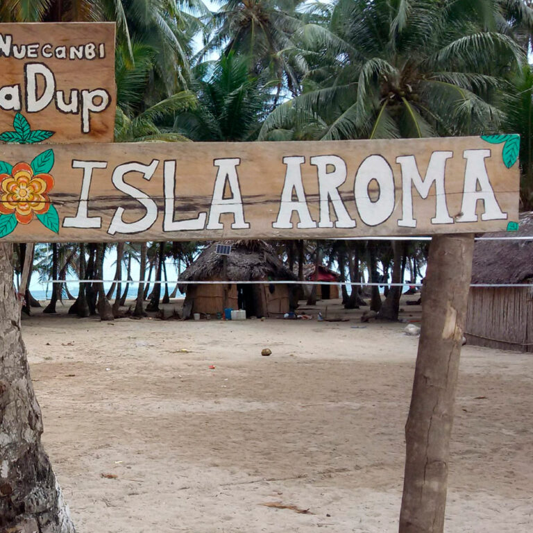 Choza indigena - Visit San Blas Panamá